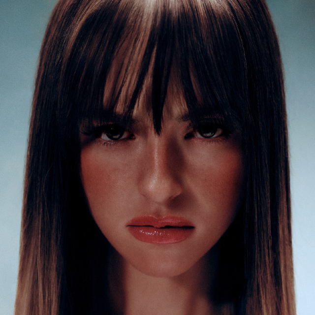Alicia Moffet | Laylo